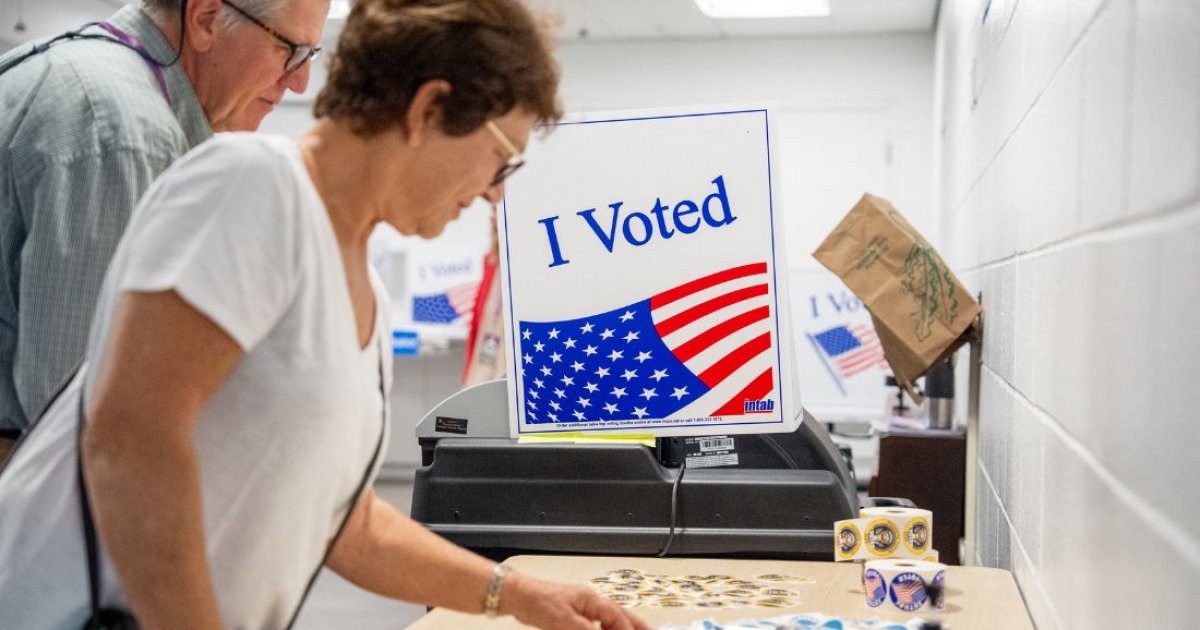 First early votes cast in US presidential election