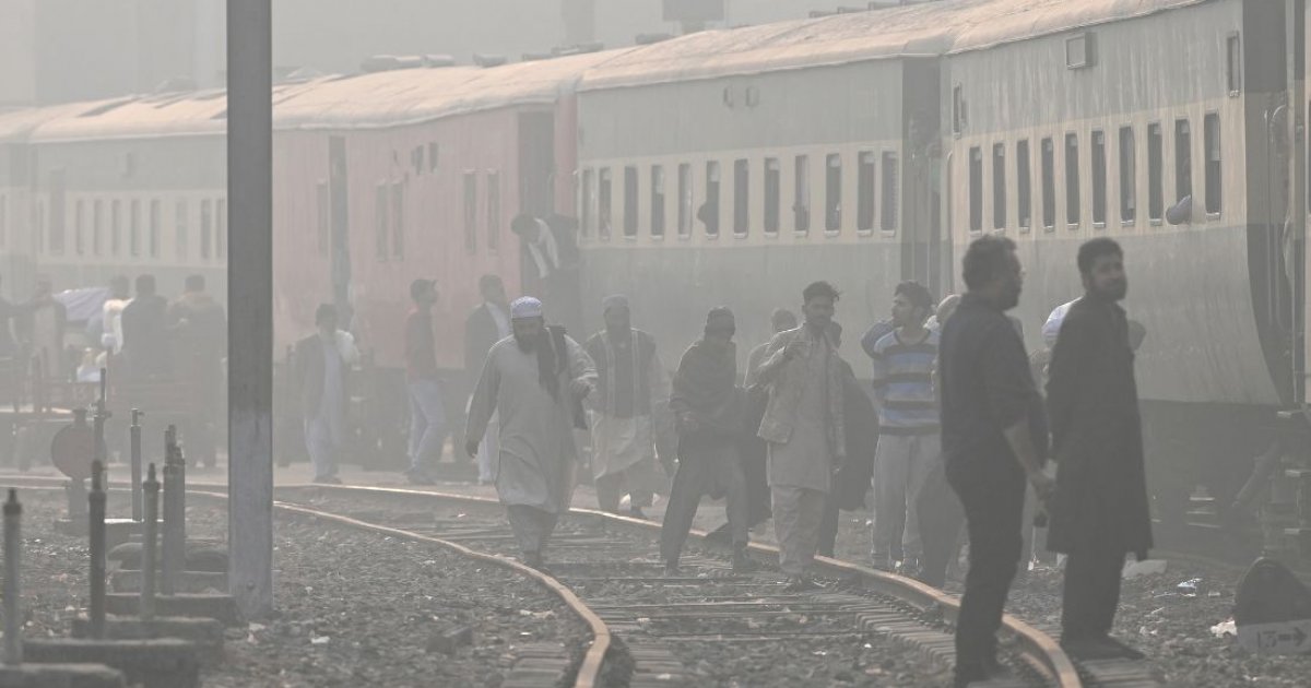 How smog, air pollution cause long-term health issues