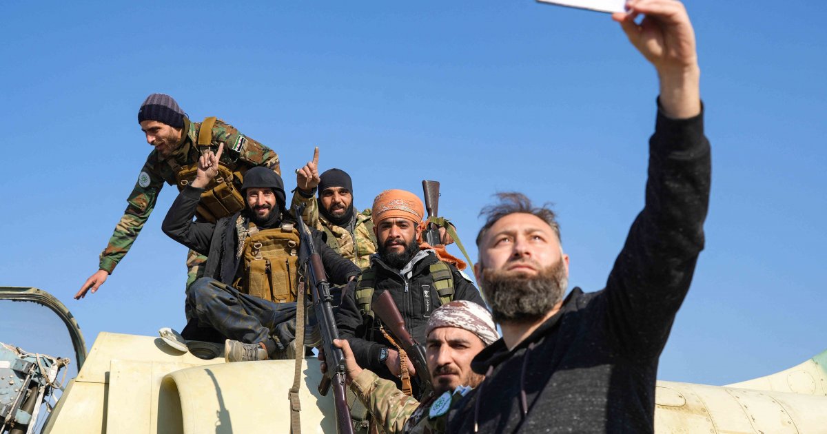 Rebels capture key Syrian city of Hama