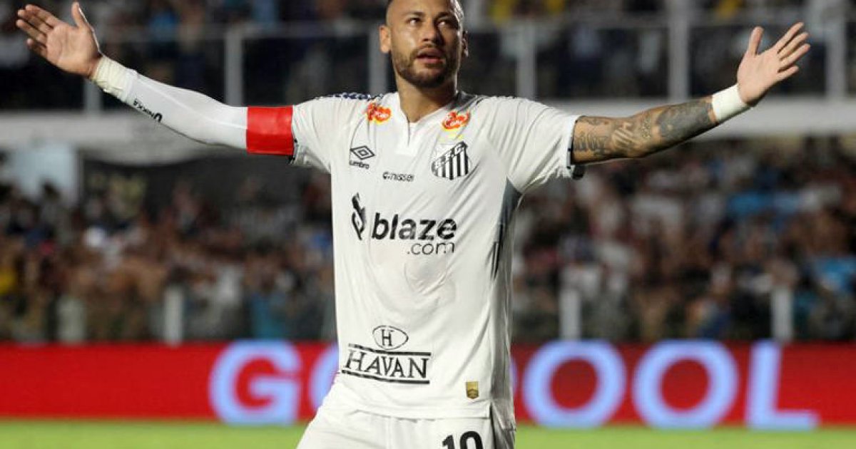 Neymar signs for 6 more months with Santos with an eye on WC