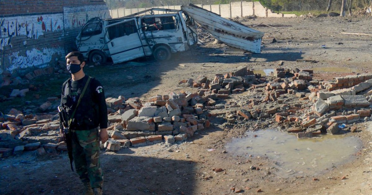 Suicide bombing at Pakistan military base kills 18