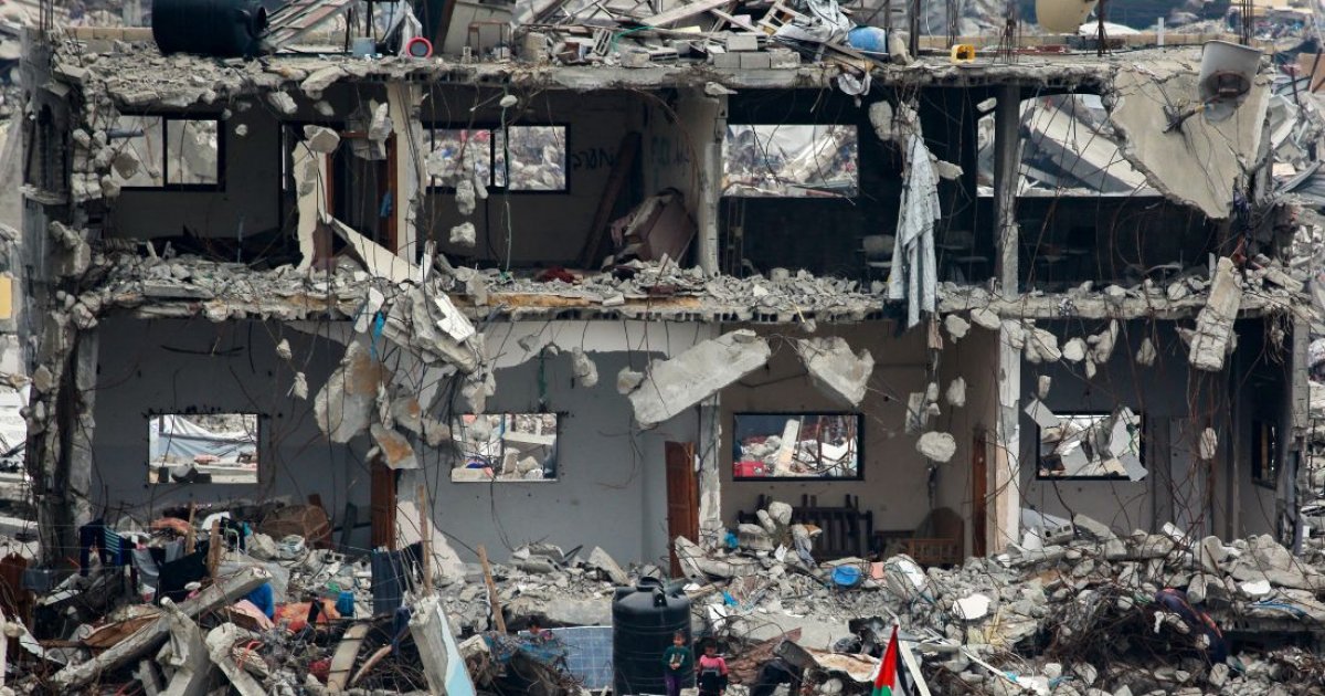 Israeli air strikes kill 20 in Gaza