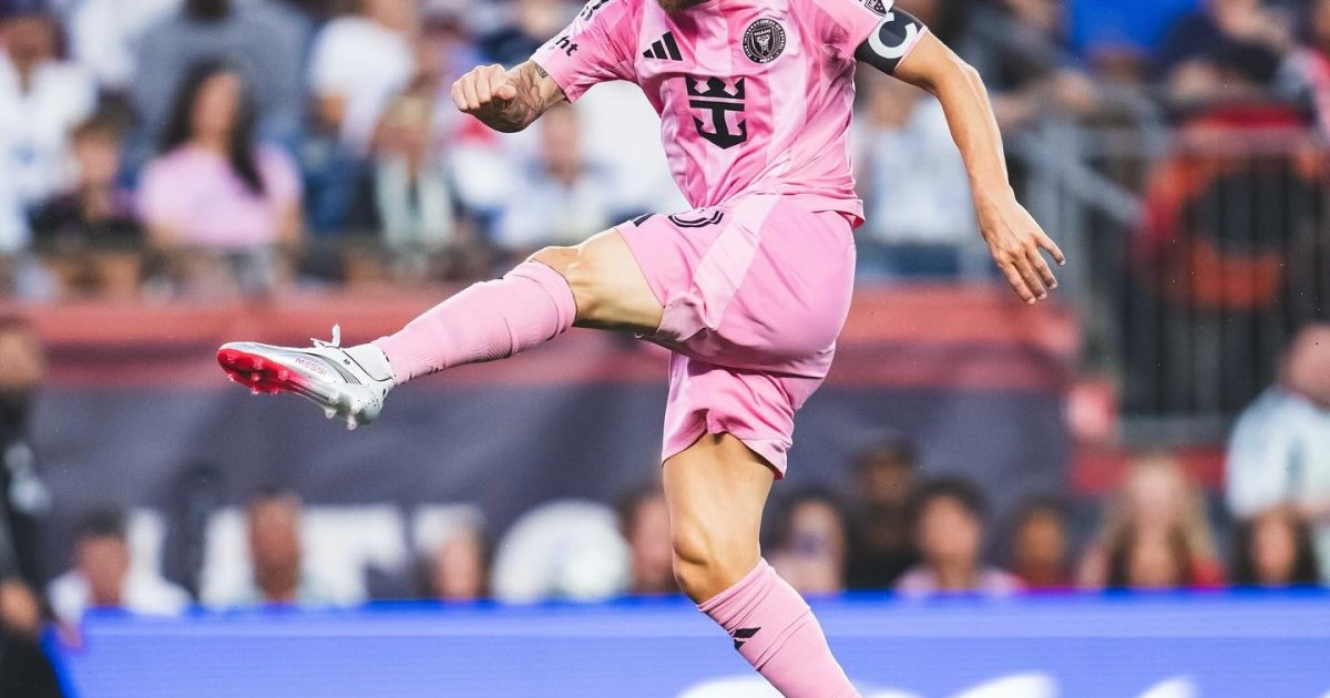 Messi brace inspires Miami to MLS win over New England