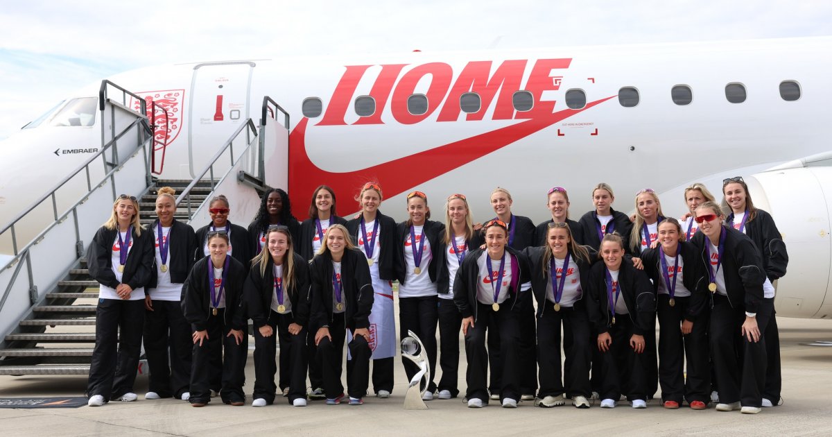 Lionesses return to heroes' welcome after Euro glory