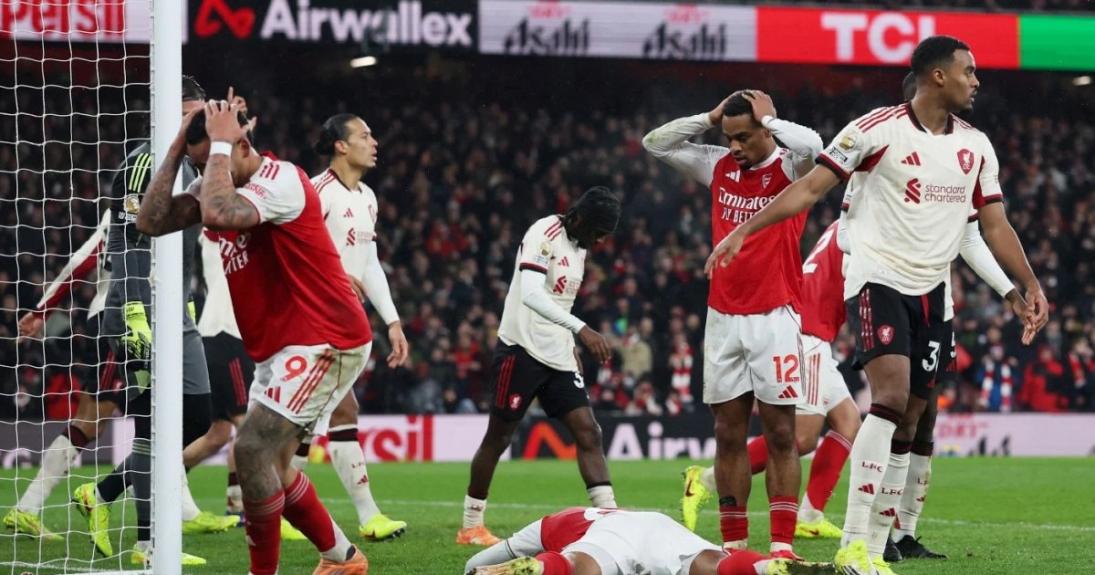 Leader Arsenal held at home by resilient Liverpool