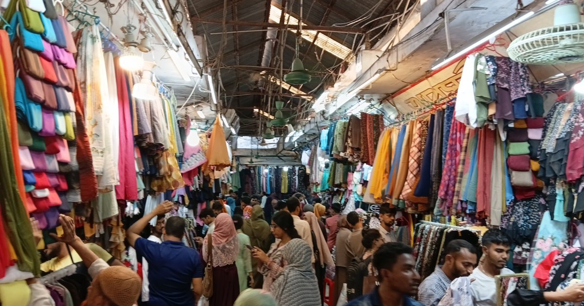 Traders demand to keep shops open until 10pm