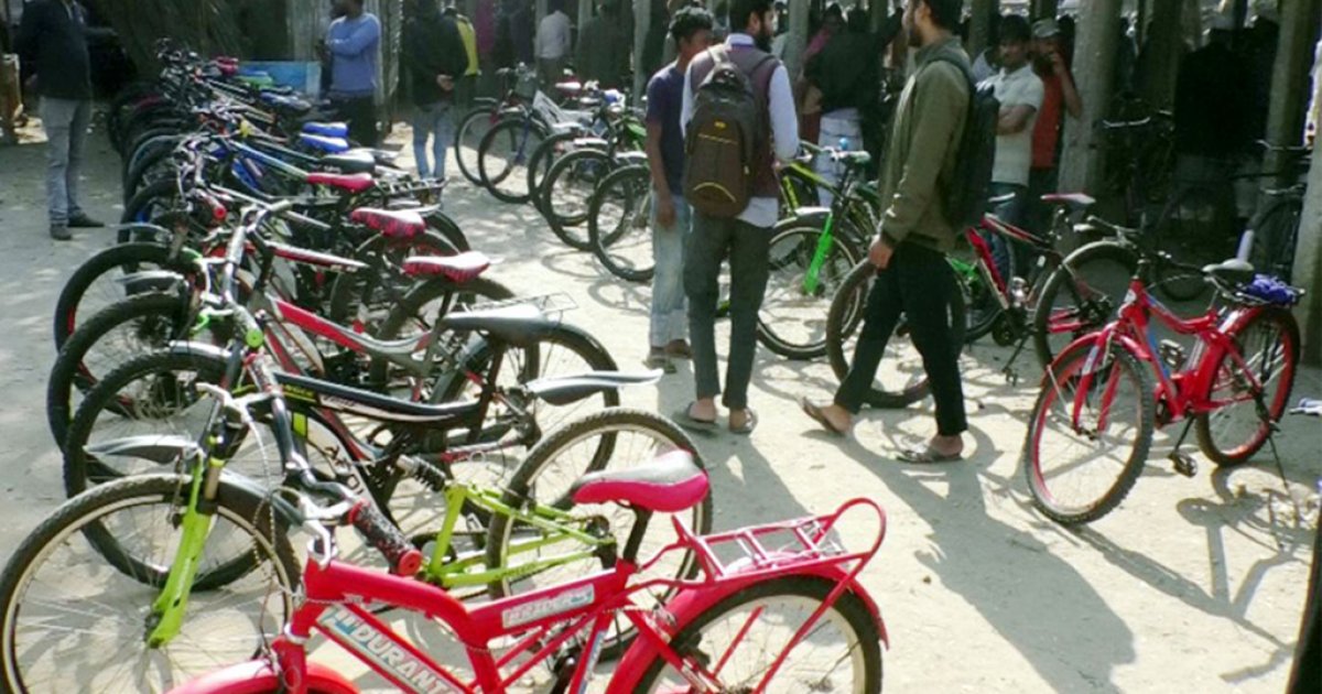 Rangpur’s bicycle haat buzzes with buyers and sellers