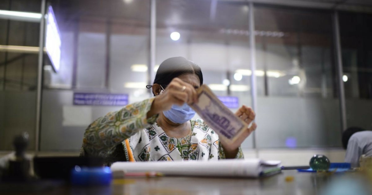 BB considering crawling peg system to prevent Taka's rate fluctuation