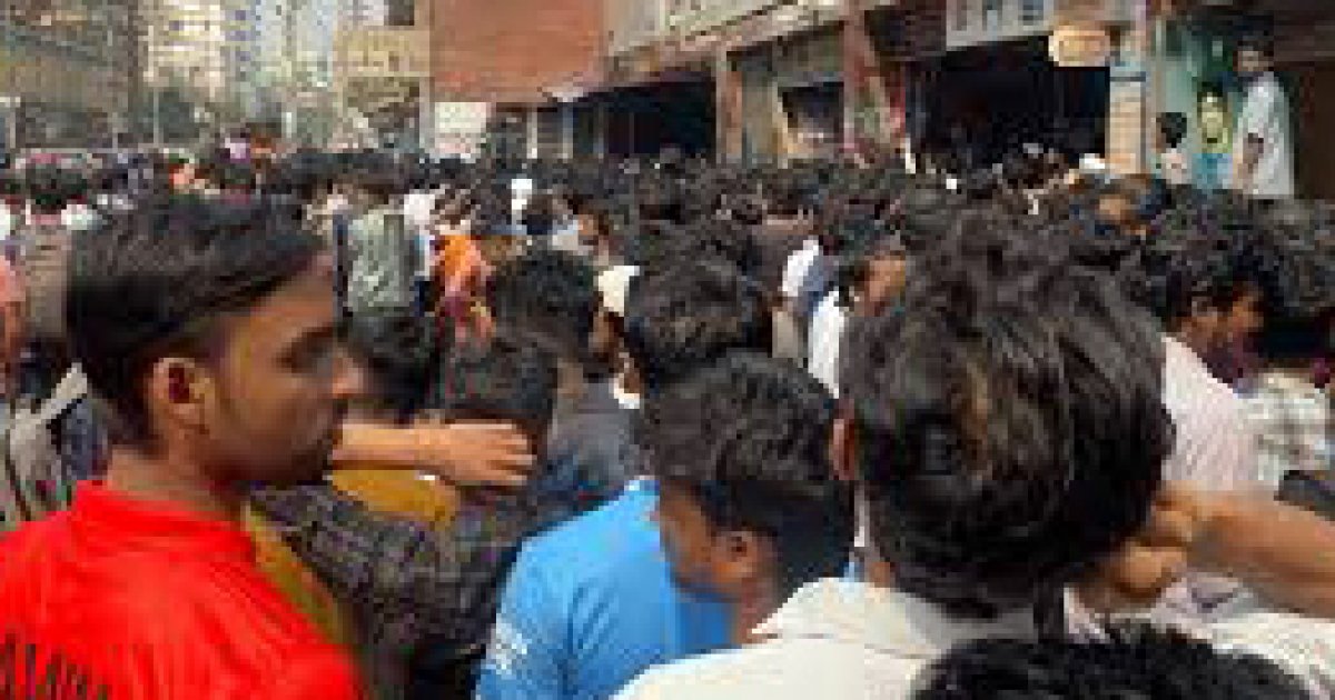 BPL final fever: Ticket frenzy hits Dhaka as fans jostle for a seat