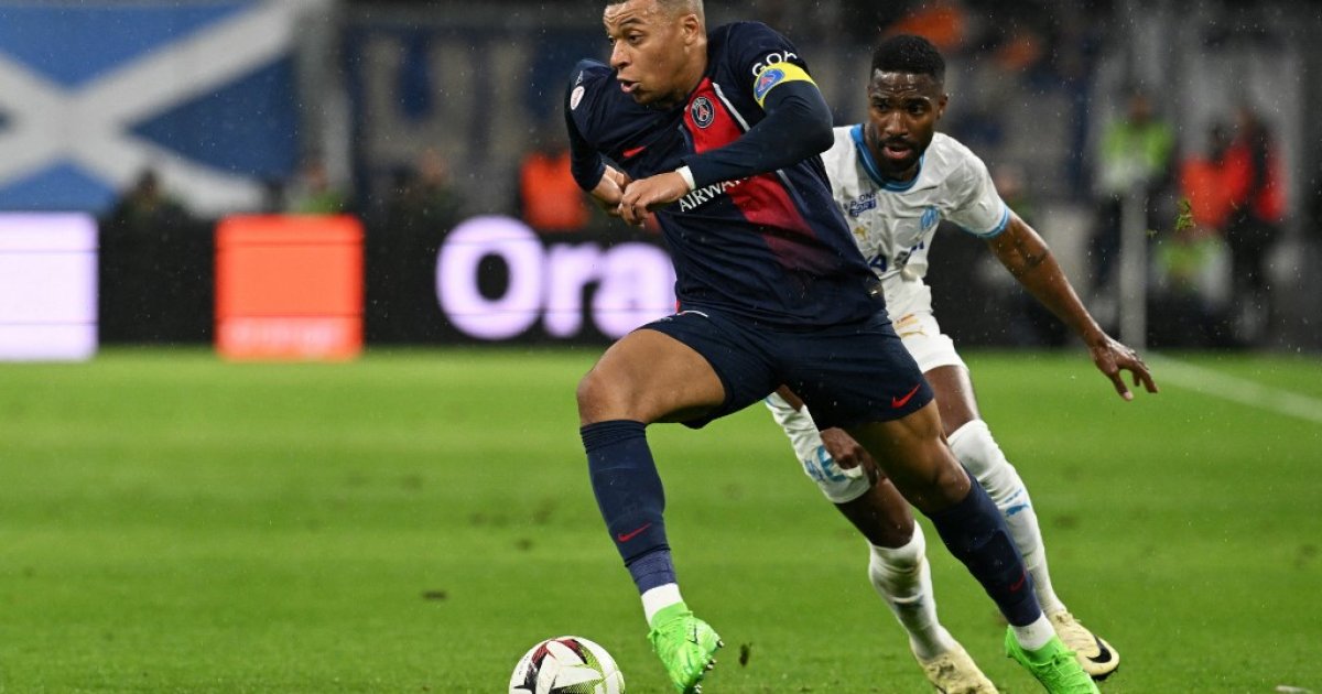 10-man PSG secure 2-0 win at Marseille