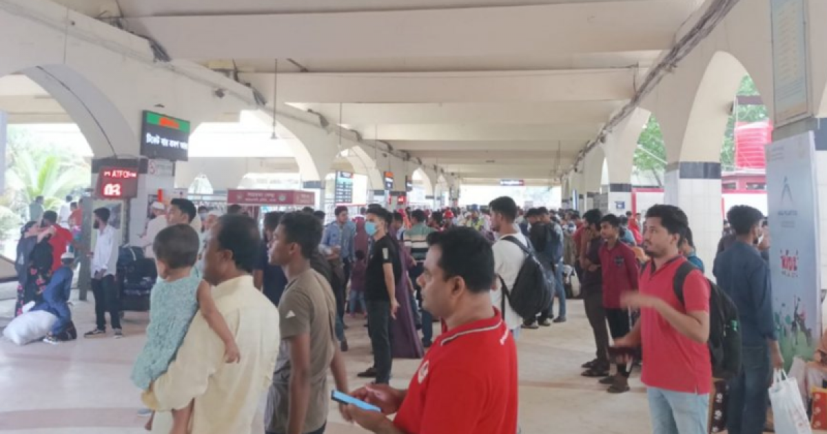 Wednesday train tickets to be available online, over the counter