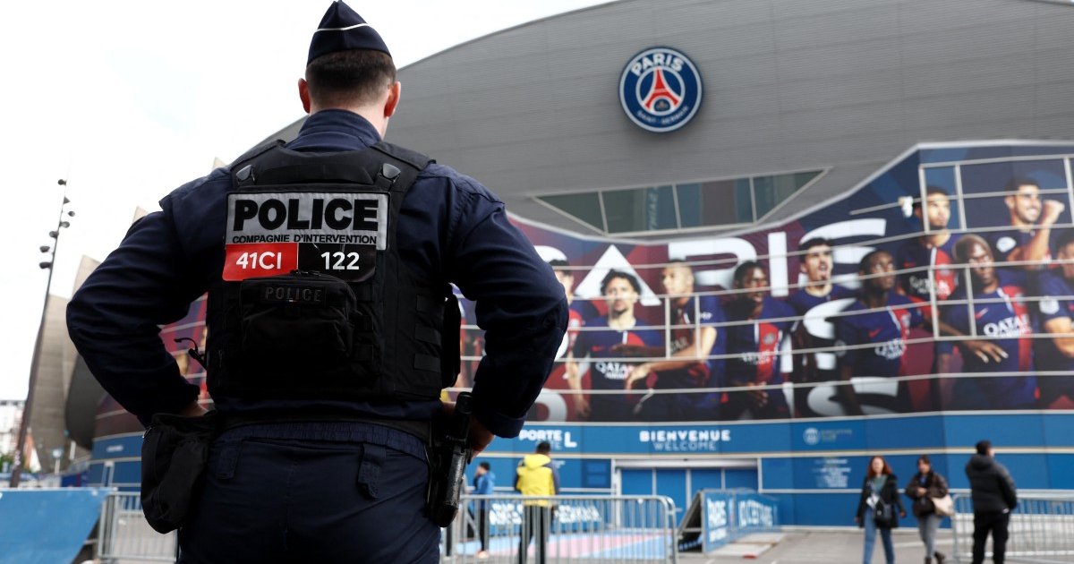 France tightens security at PSG stadium after Islamic State threats