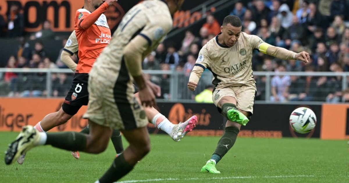 Mbappe, Dembele at the double as PSG close in on title