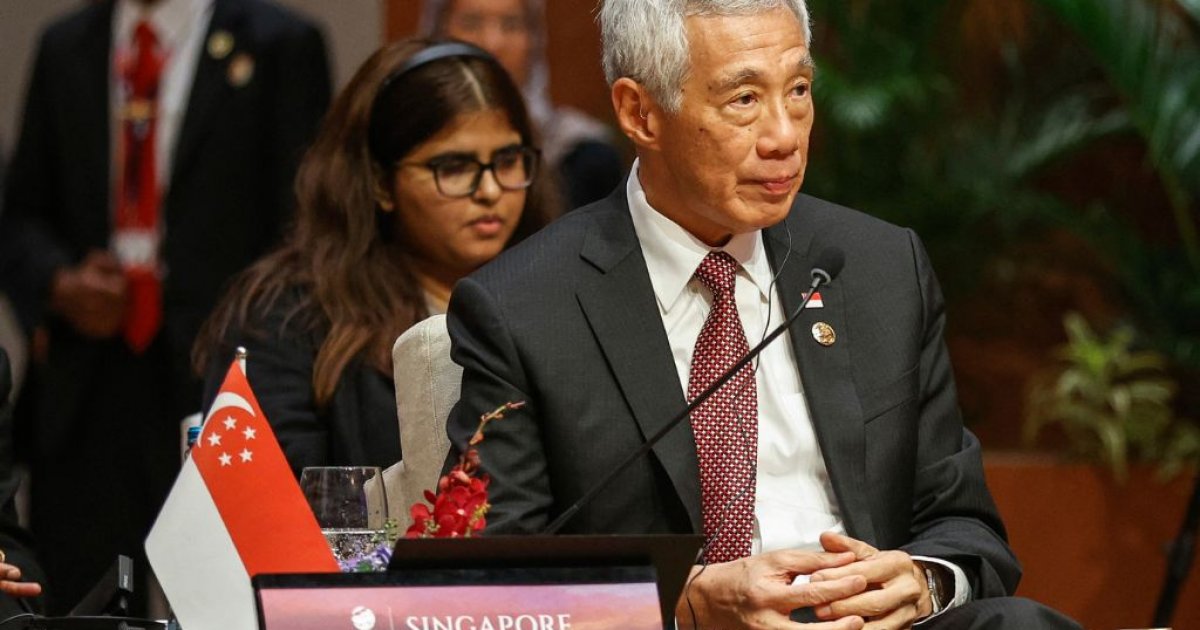 Singapore PM Lee to step down, deputy to take over May 15