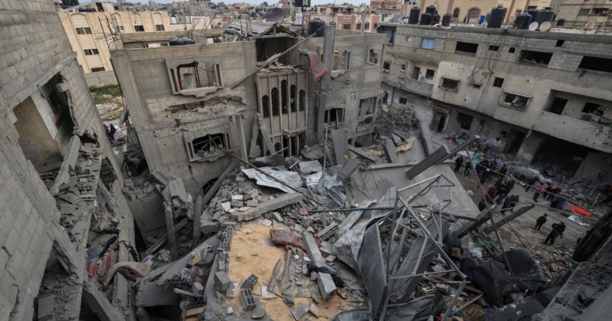 Who's in control of Gaza's Rafah crossing and why is it important to Gaza?