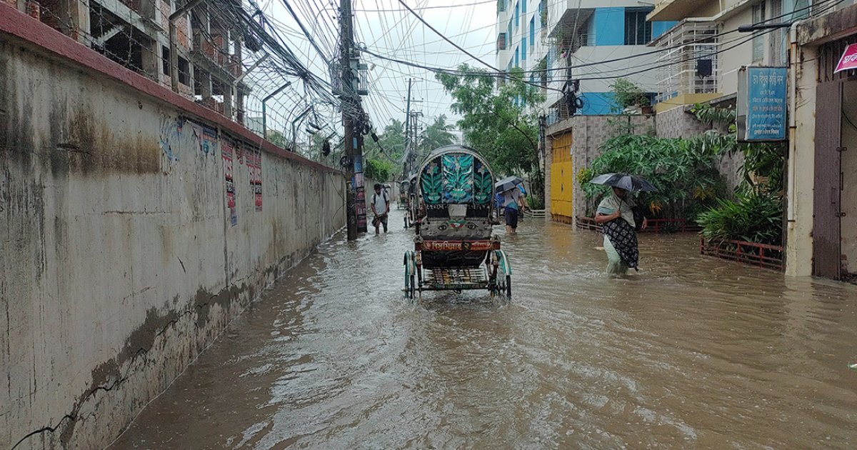 Cyclone Remal: Chittagong battles inundation