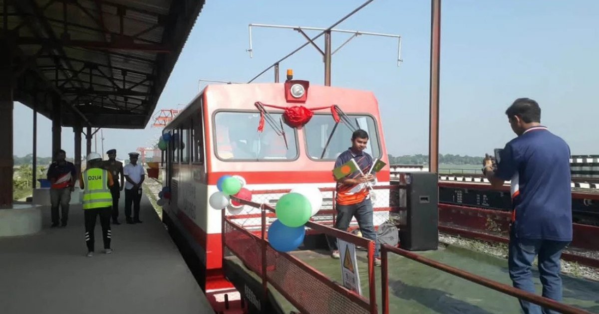 Padma Bridge rail link: Goods train reaches Mawa station in Faridpur on ...