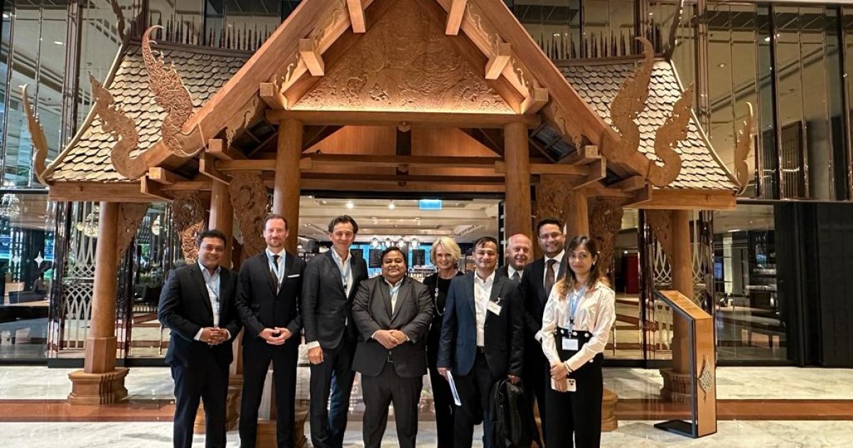 'Huge investment potential in infrastructure sector, foreigners should come forward'