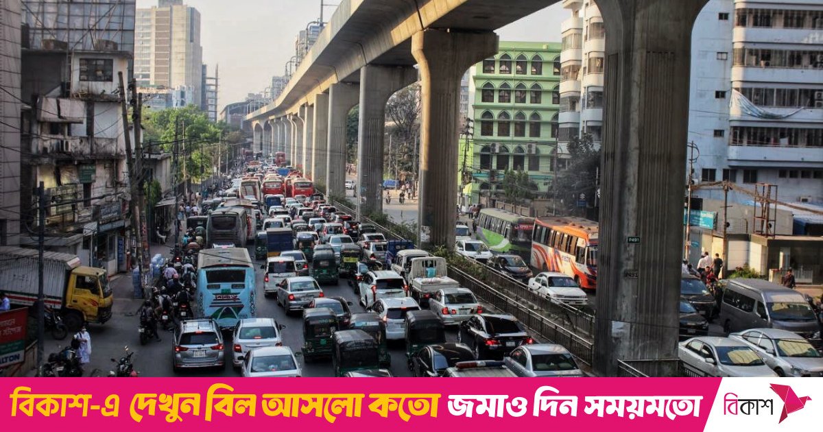 Eid shopping rush, brief rain trigger traffic chaos in parts of Dhaka