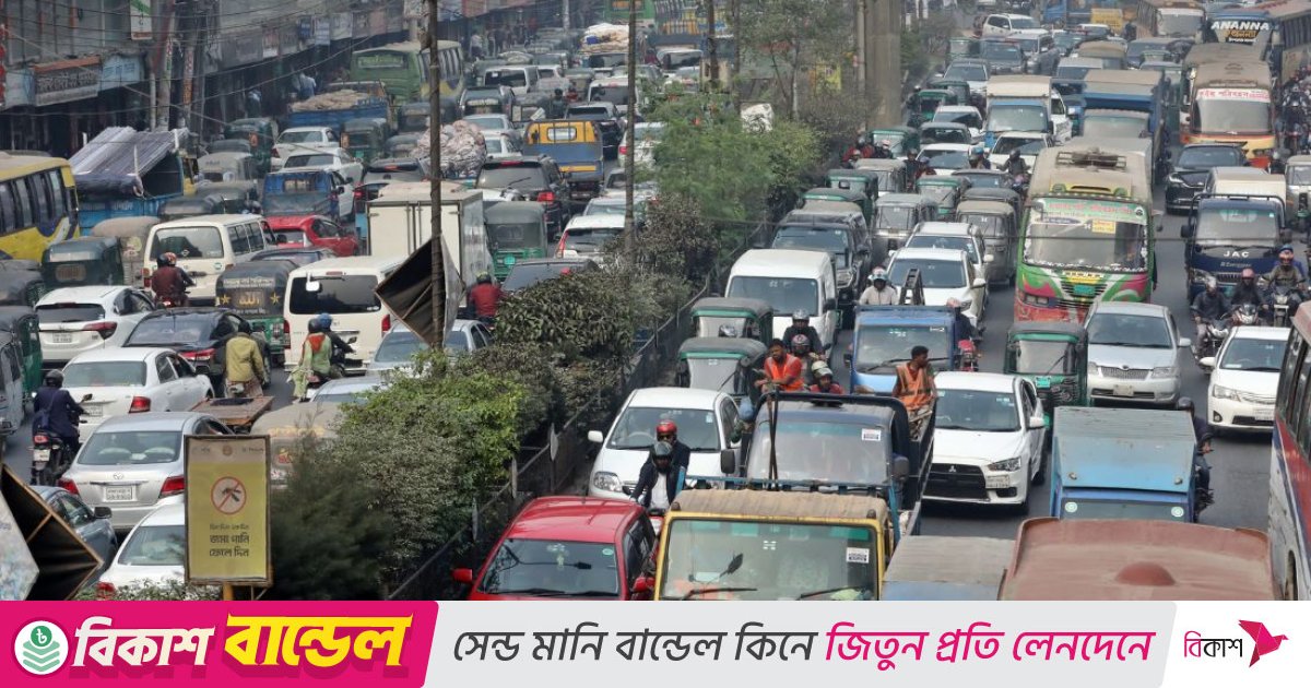 Dhaka sees heavier morning traffic as offices open on Saturday
