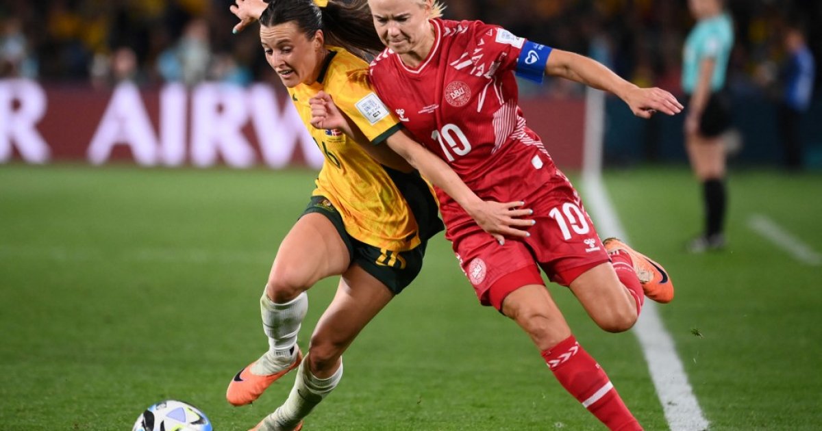 Australia reach quarter-finals as Kerr makes comeback