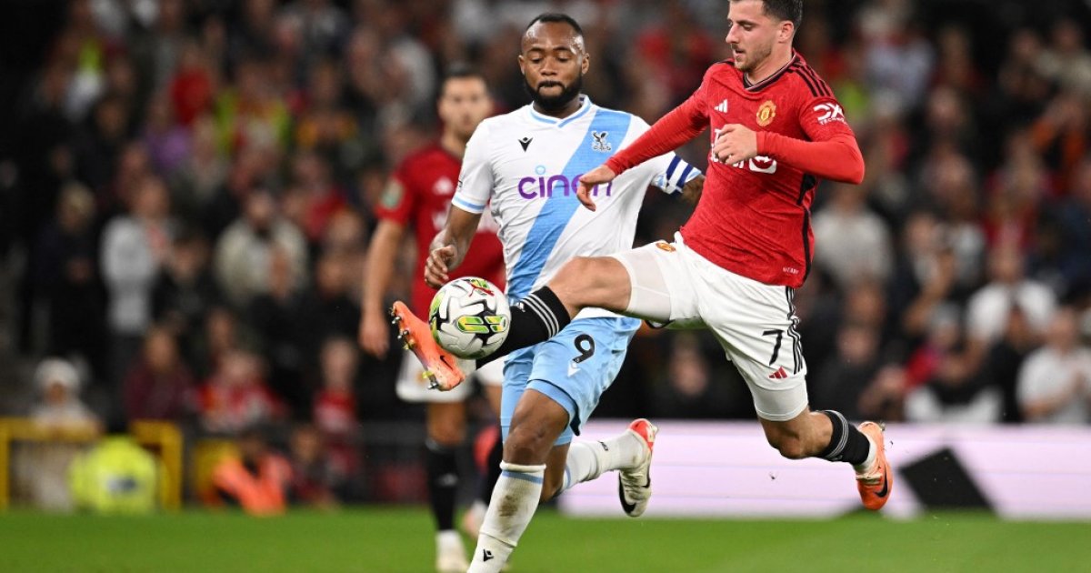 Man Utd dismiss Palace as Wolves, Luton crash