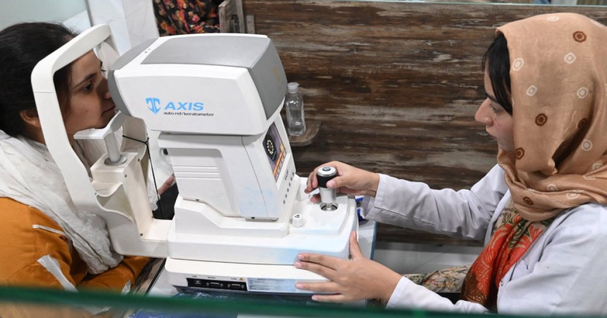 56,000 Pakistan schools shut over eye virus outbreak