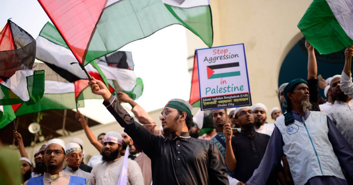 Charmonai Pir protests against Israeli attacks on Palestine