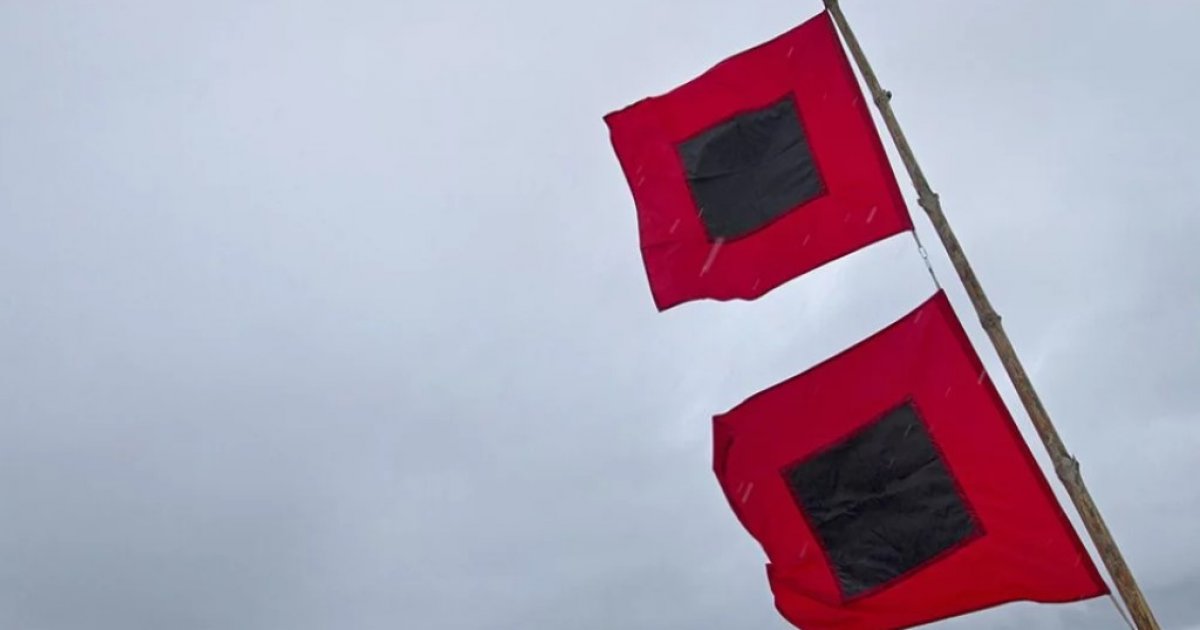 Cyclone Midhili starts crossing Mongla-Payra coast