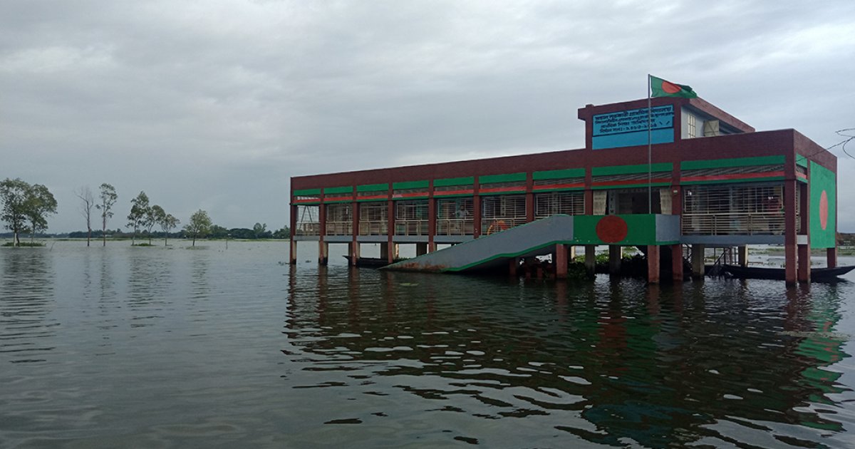 Students brave monsoon challenges to attend classes in Pabna