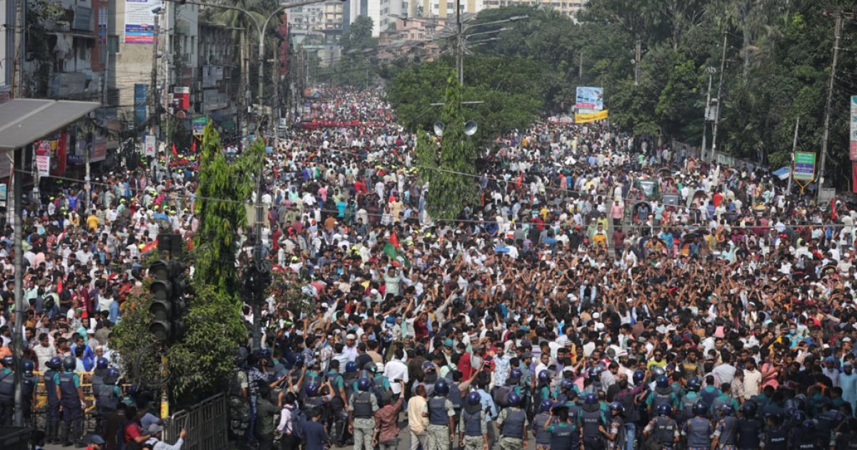 Jamaat-Shibir's showdown in Motijheel, 2 held