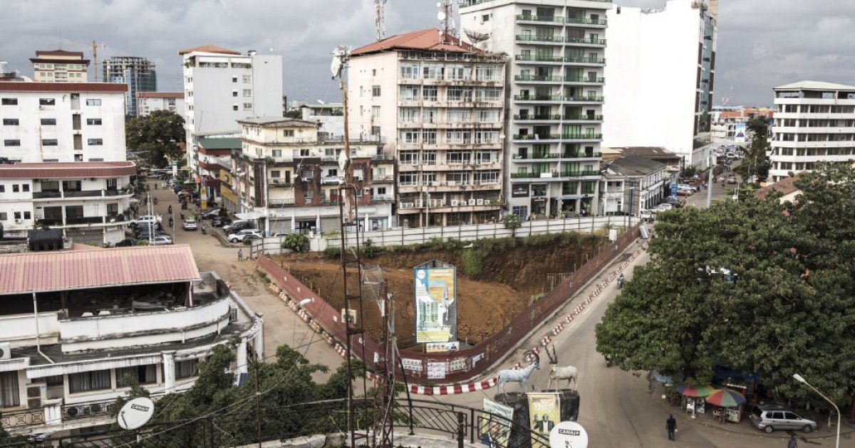 Heavy gunfire in Guinea capital, downtown access blocked