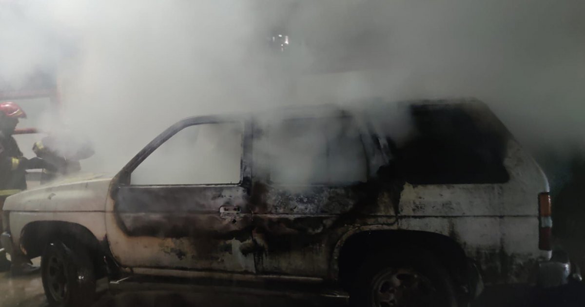 Wave of arson continues in Dhaka