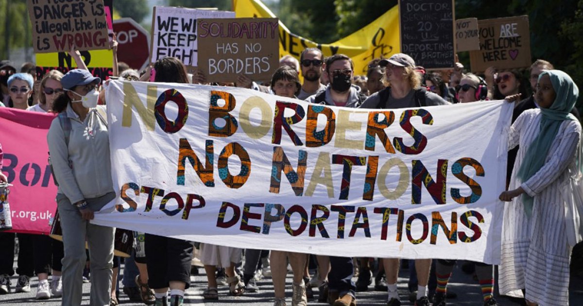 What is the UK's Rwanda migrant deportation plan?