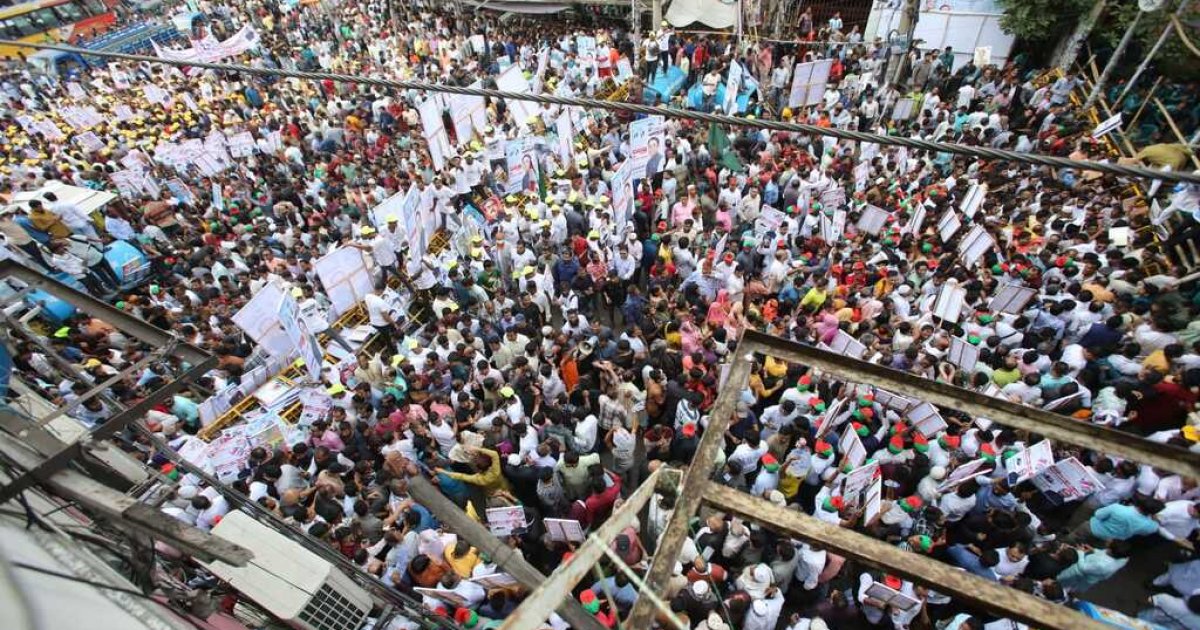 Massive turnout marks 3rd day of Awami League nomination form sales