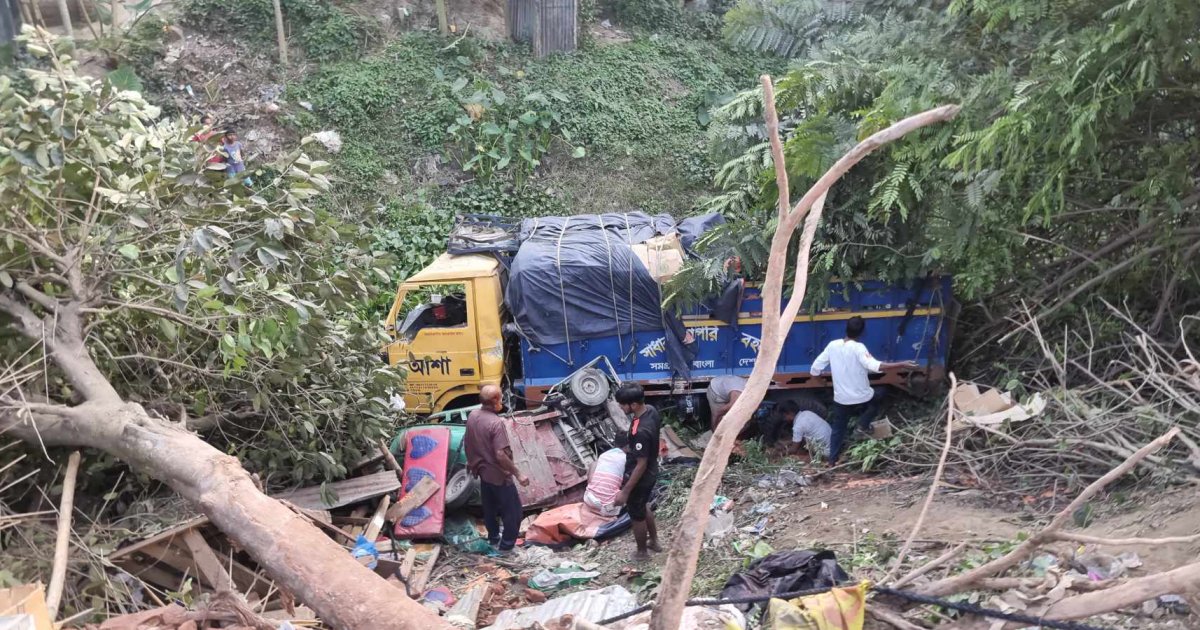 5 killed in truck-CNG collision in Rajshahi