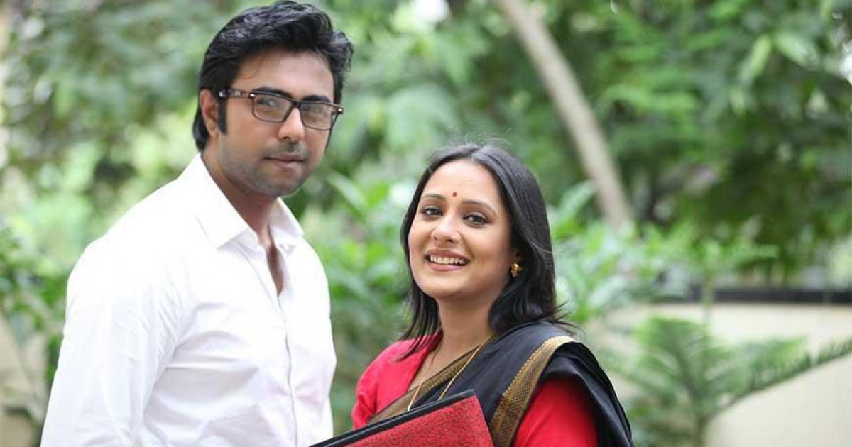 Opi Karim and Apurbo in Uttam Kumar Suchitra Sen