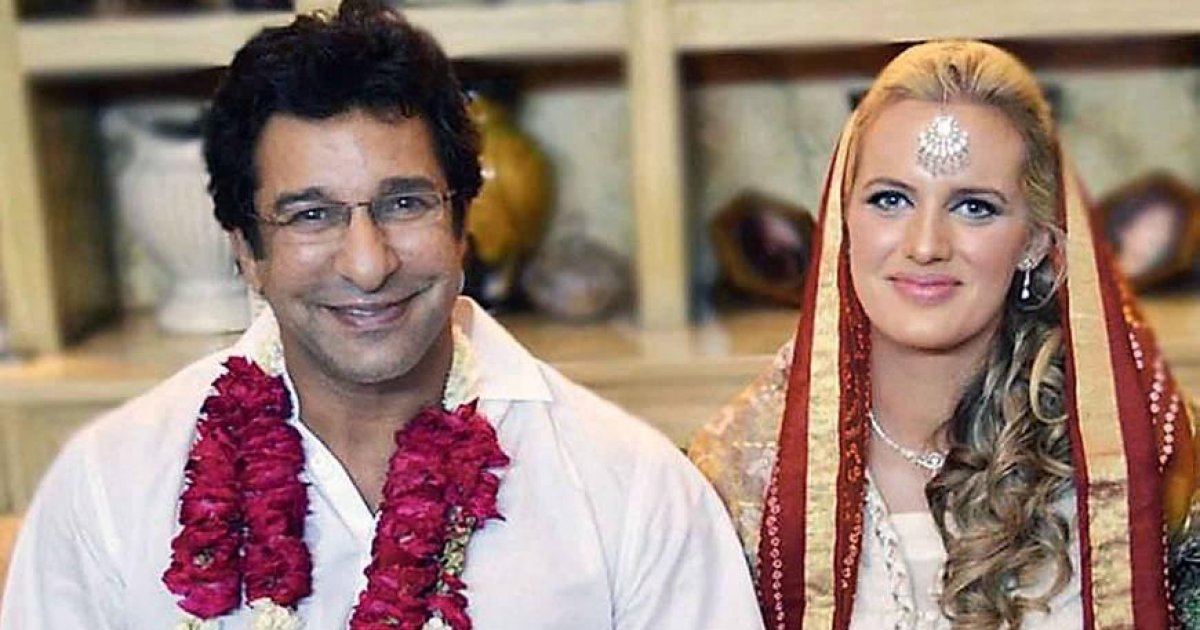 Wasim marries Australian girlfriend