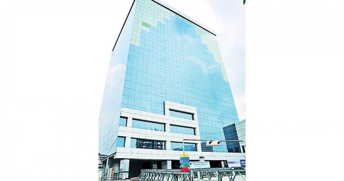 BGMEA gets one more year to demolish its building