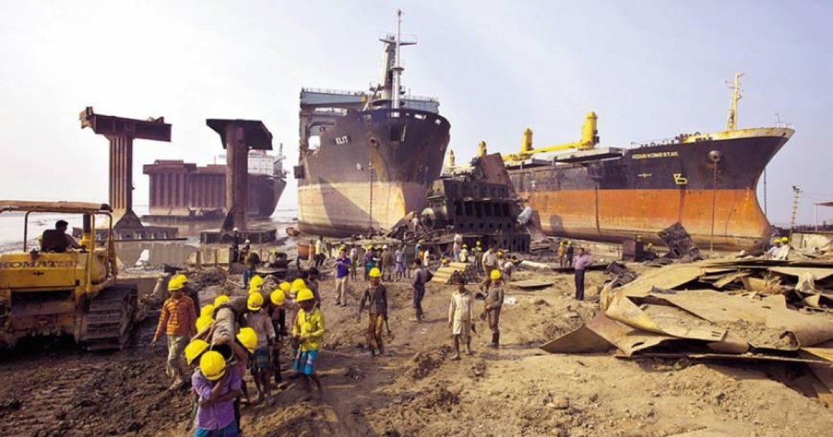 130 killed at ship-breaking yards in 10 years