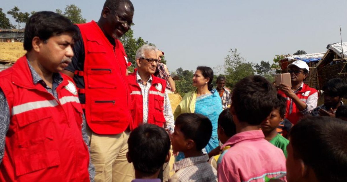 BDRCS chairman and IFRC secretary general visit Rohingya at Cox’s Bazar