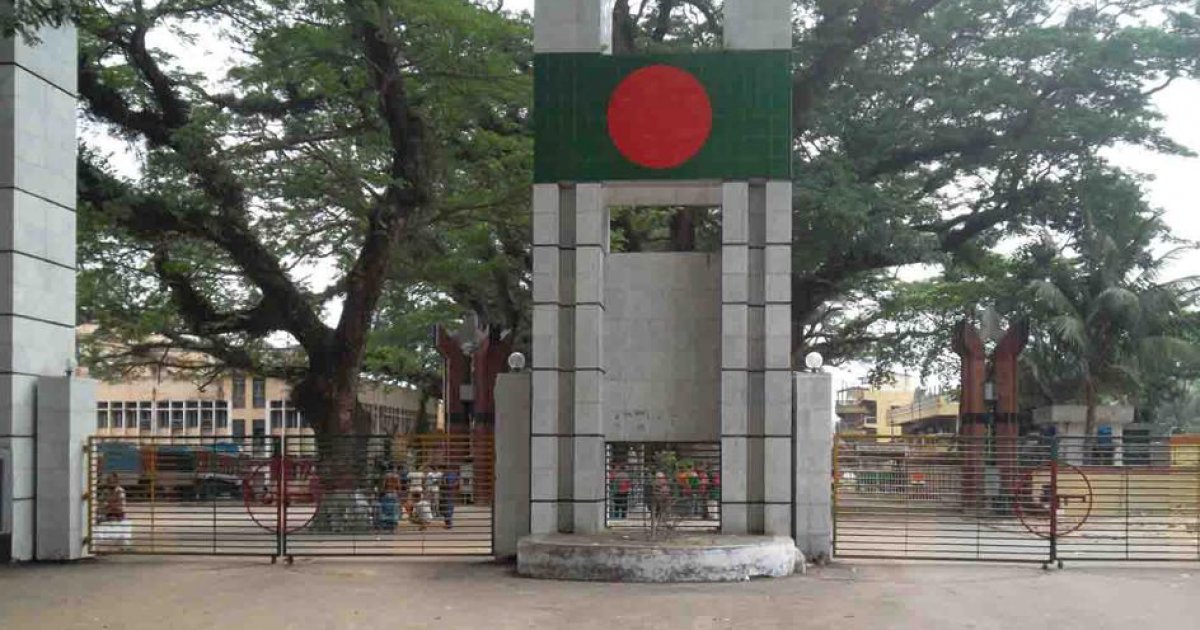 Benapole traders go on indefinite strike