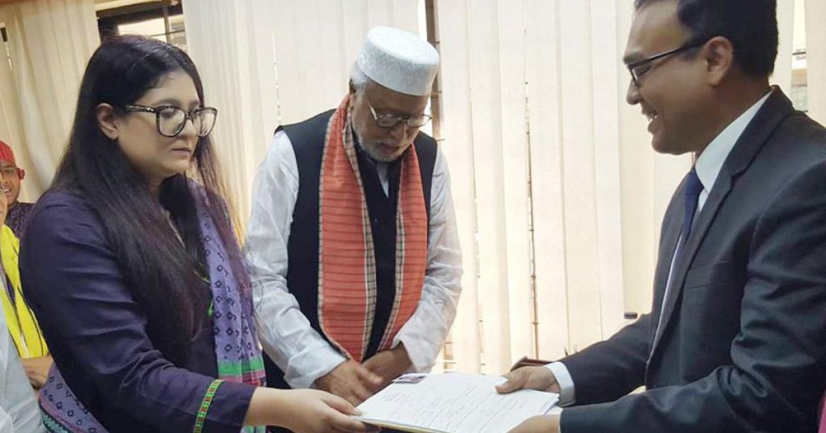 Kader Siddique and daughter submit nomination forms in Tangail 8