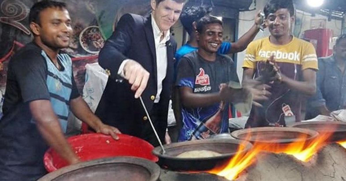 Ambassador Miller delights in Rajshahi’s famous kalai roti