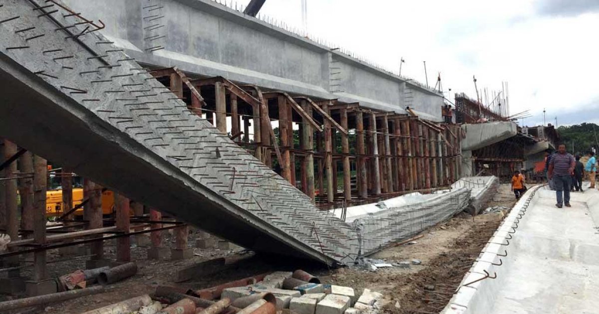 Bridge girders collapse in construction