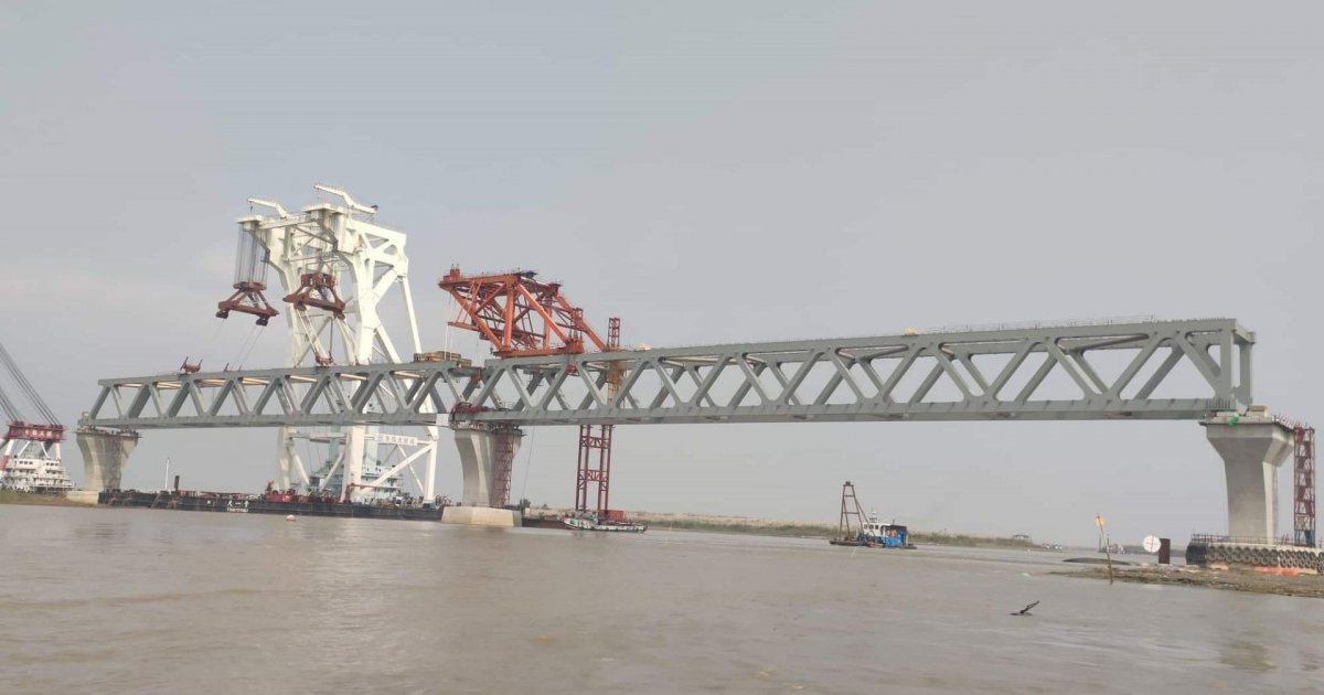 Padma Bridge’s 15th span installed: 2250 meters now evident