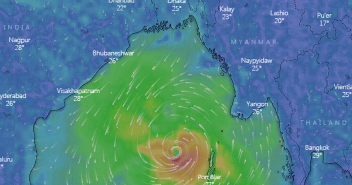 Cyclone Bulbul approaches Bangladesh, rain in coastal areas