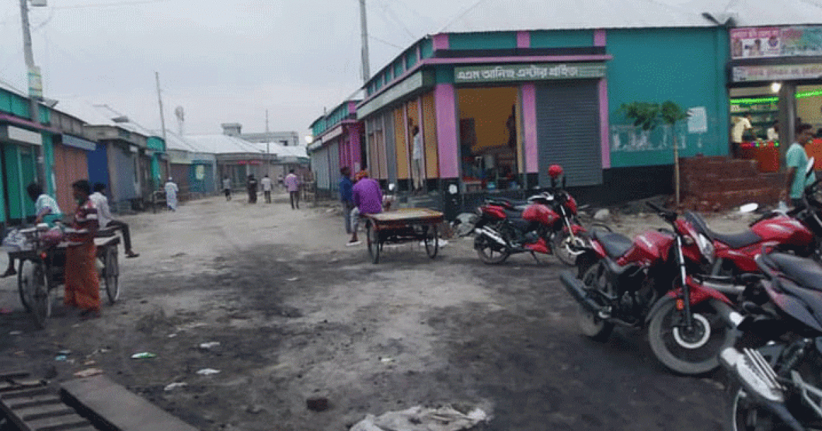 Former Awami League MP grabs govt land in Pabna