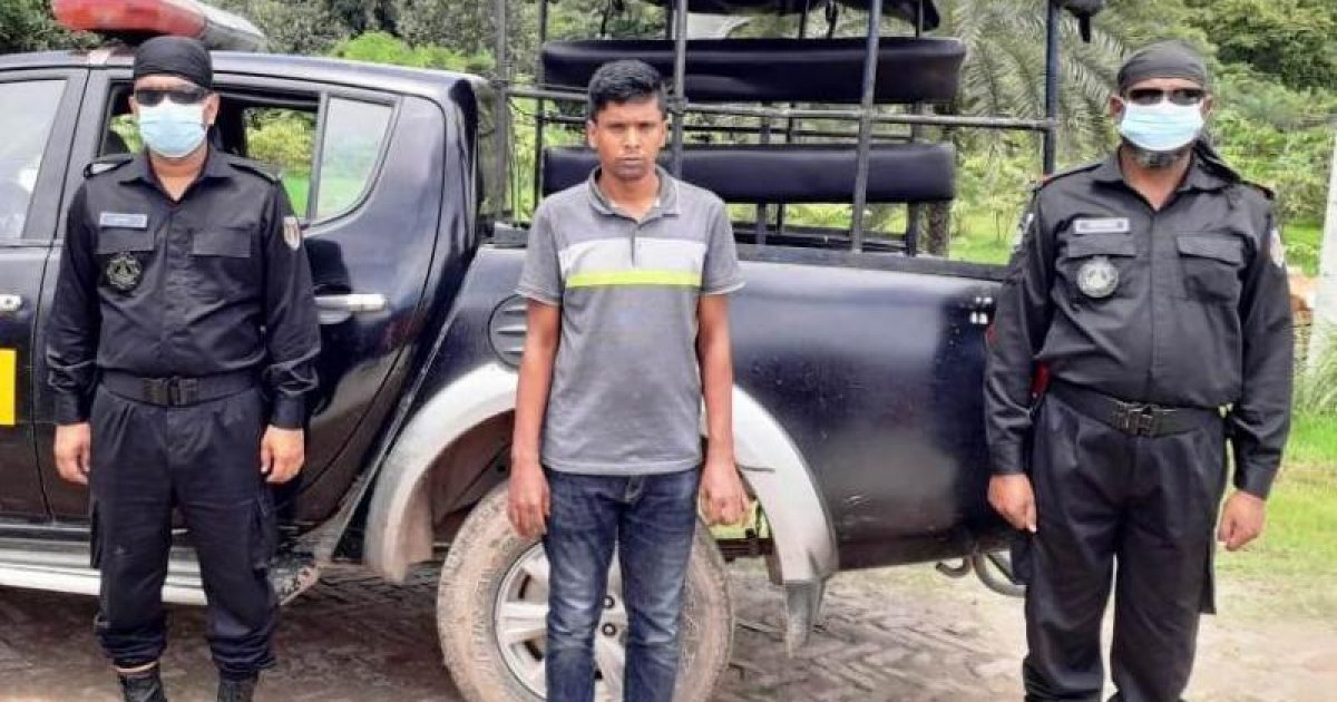 RAB imposter detained with firearms, uniform in Gazipur