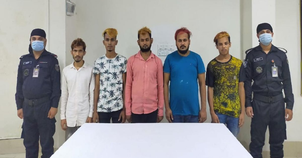RAB arrests 5 members of youth gang in Dhaka